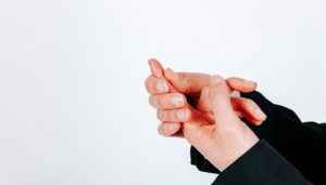 Jari Patah: Gejala, Pengobatan, dan Tips Pemulihannya