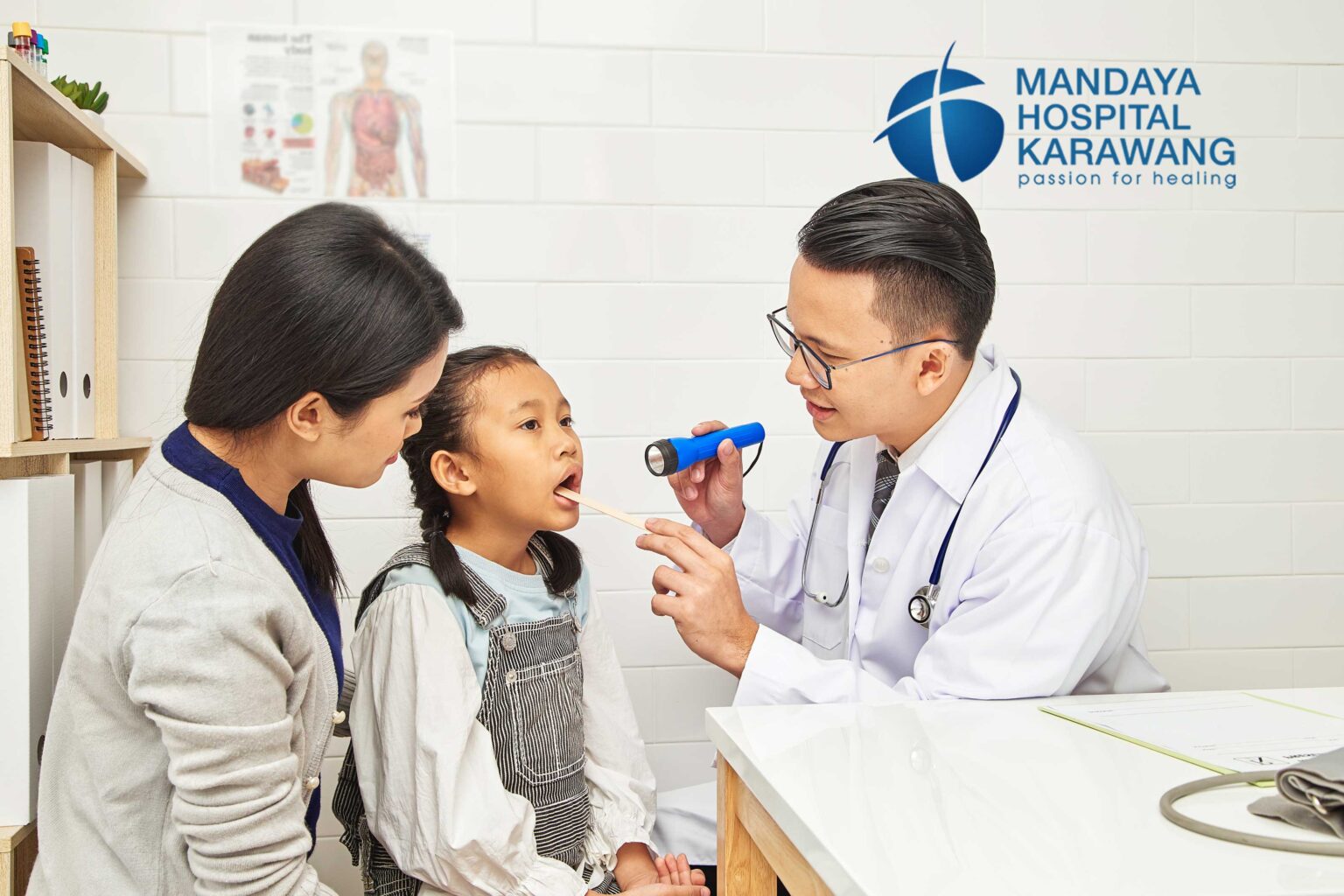 Kenali Radang Amandel (Tonsilitis): Penyebab, Gejala & Penanganannya ...